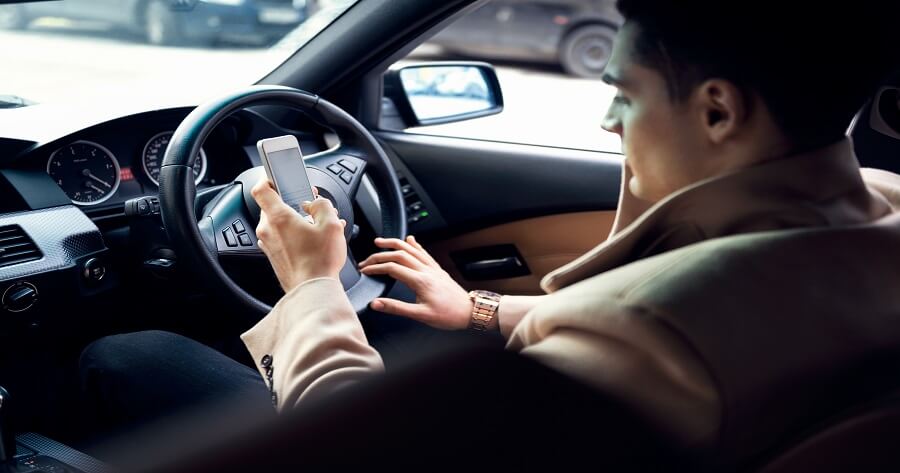 Crackdown targeting on-road phone use gets results - Teletrac Navman UK