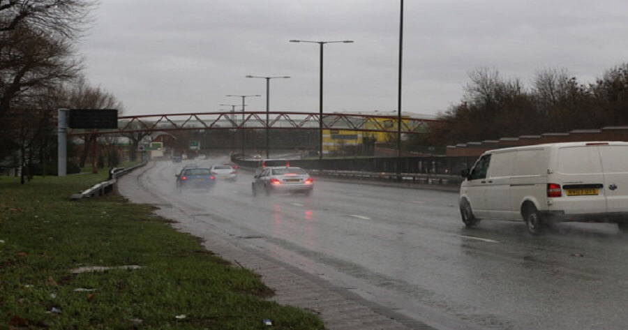 Driving safely in treacherous weather - Teletrac Navman UK